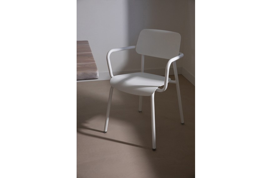 Fauteuil de jardin Studie Fermob aluminium design empilable - Latour ...